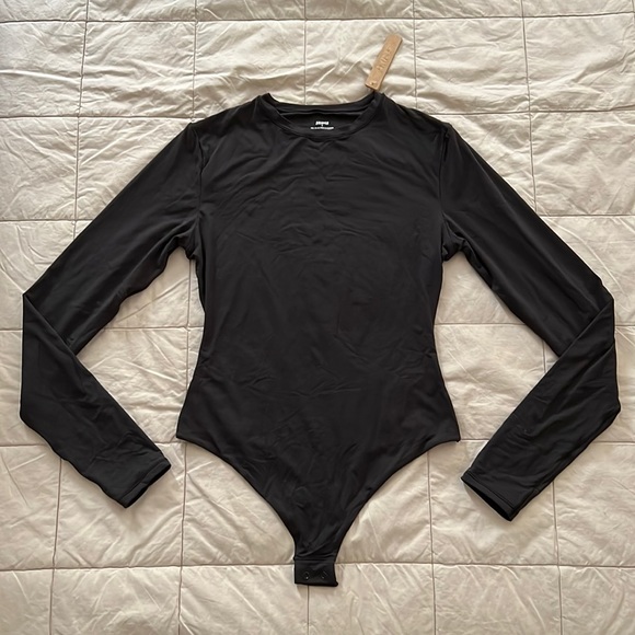 SKIMS | Tops | Skims Fits Everybody Long Sleeve Crew Neck Bodysuit ...
